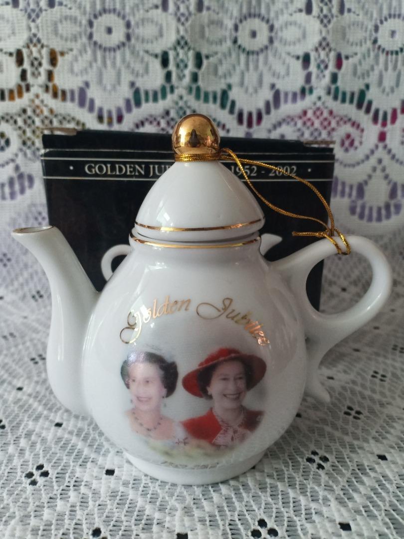 Queen Elizabeth II Golden Jubilee Commemorative Mini Tea Pot, Hobbies ...