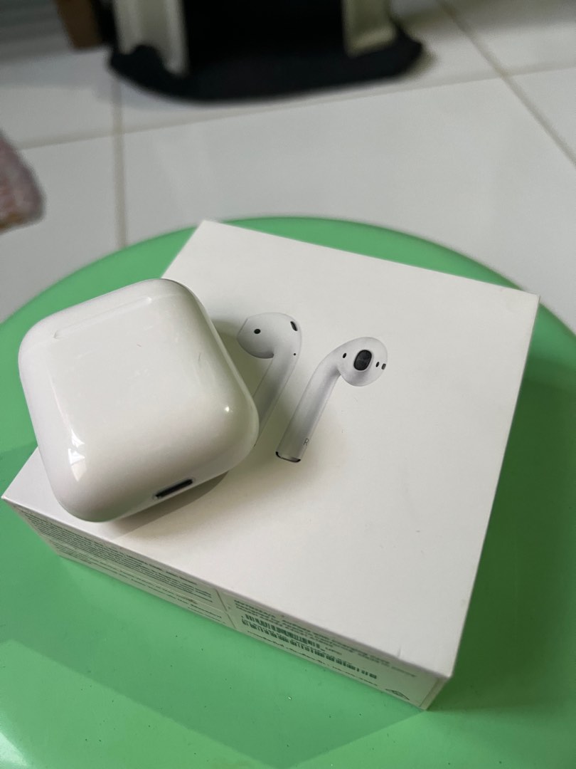 Apple Airpods 1st Generation, Audio, Earphones on Carousell
