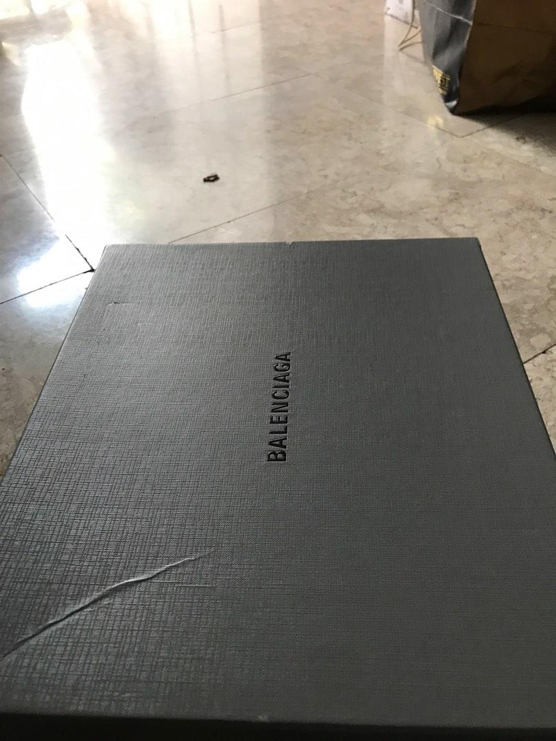 Balenciaga box boks tas sepatu accs baju bebas deh buat apa aja kike ...