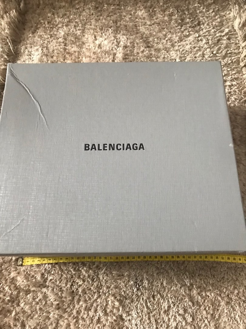 Balenciaga box boks tas sepatu accs baju bebas deh buat apa aja kike ...