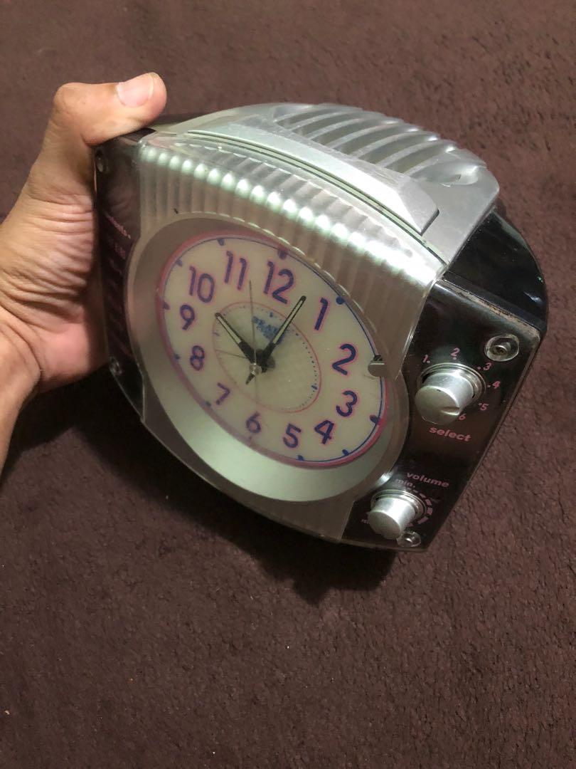 Beat J club music desk clock, Furniture & Home Living, Home Decor ...