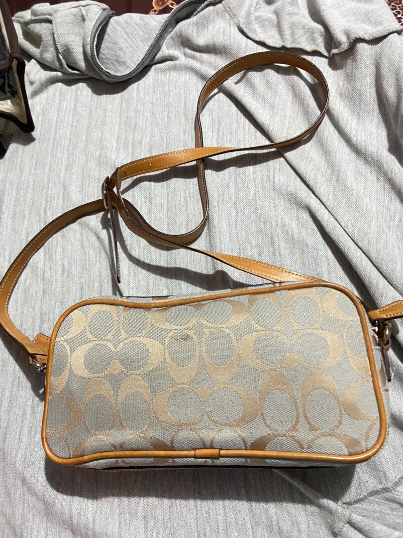 Coach sling, Women's Fashion, Bags & Wallets, Cross-body Bags on Carousell