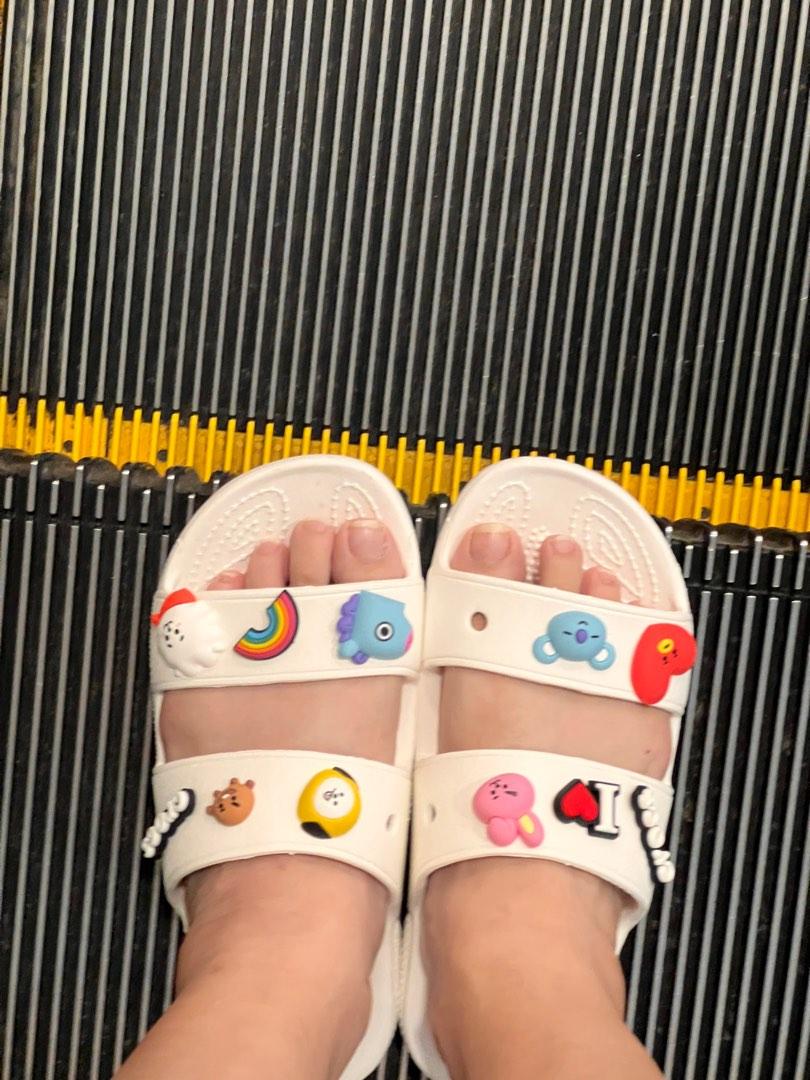 Crocs slippers, Women's Fashion, Footwear, Flipflops and Slides on ...