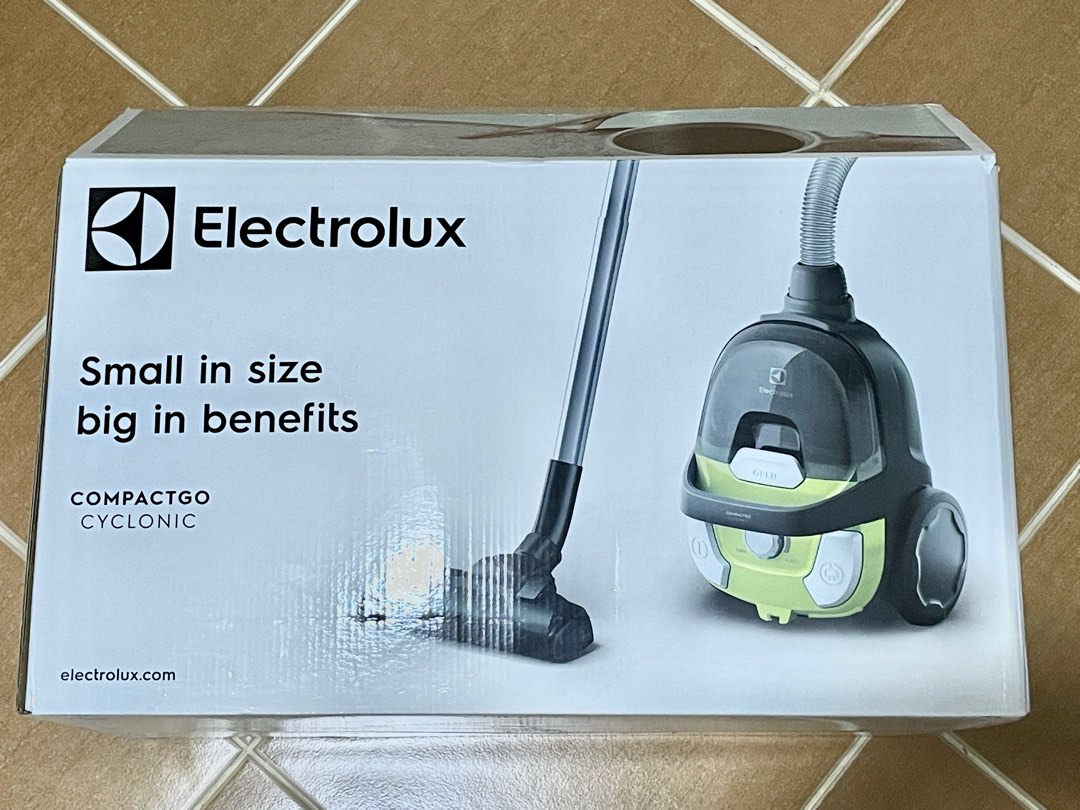 Electrolux Z1231 Compactgo Bagless Vacuum Cleaner, Furniture & Home ...