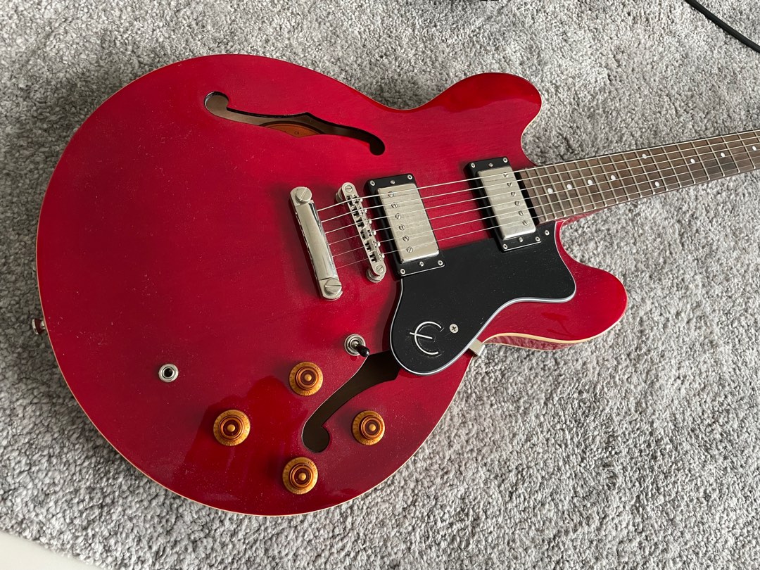 Epiphone Dot - Cherry Red, Hobbies & Toys, Music & Media, Musical ...