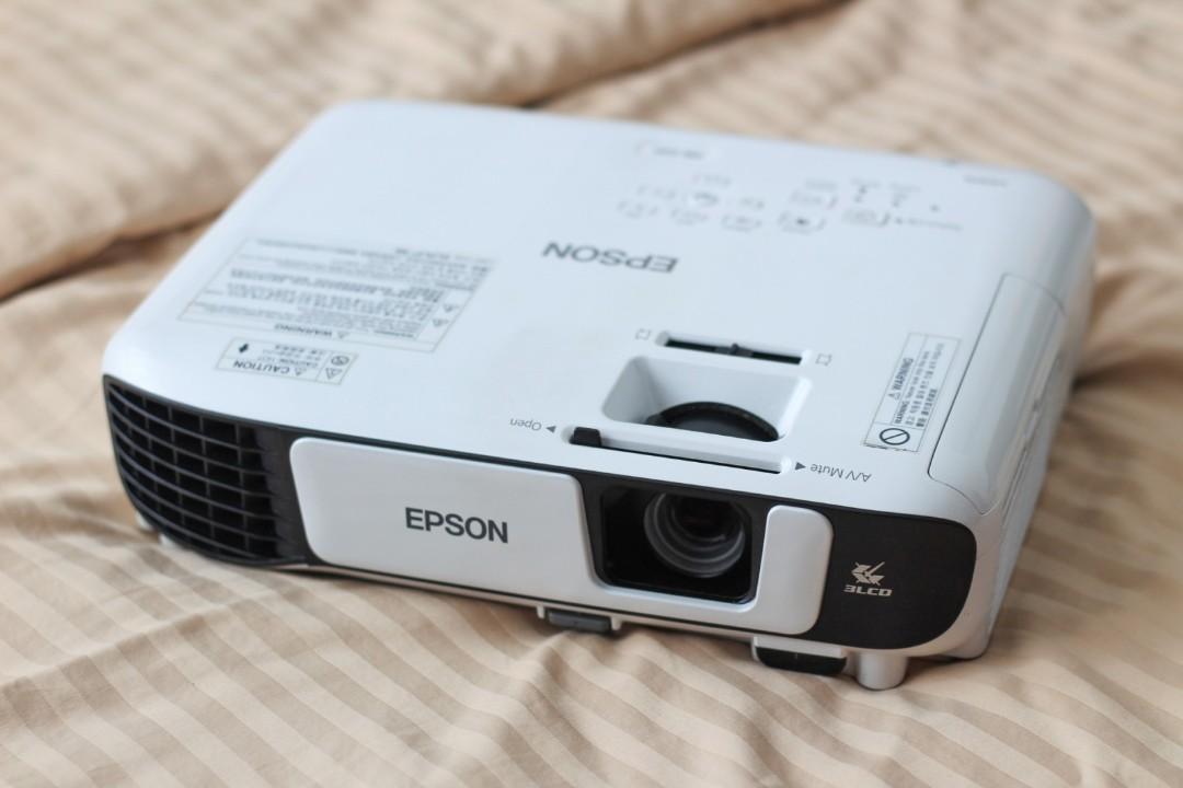 EPSON EB S41 Projector, Computers & Tech, Office & Business Technology ...