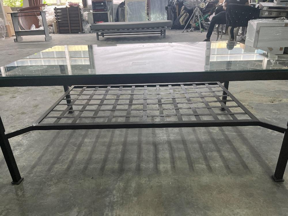 Glass Top Coffee Table with Iron Frame / Meja Kopi Atas Kaca dengan ...