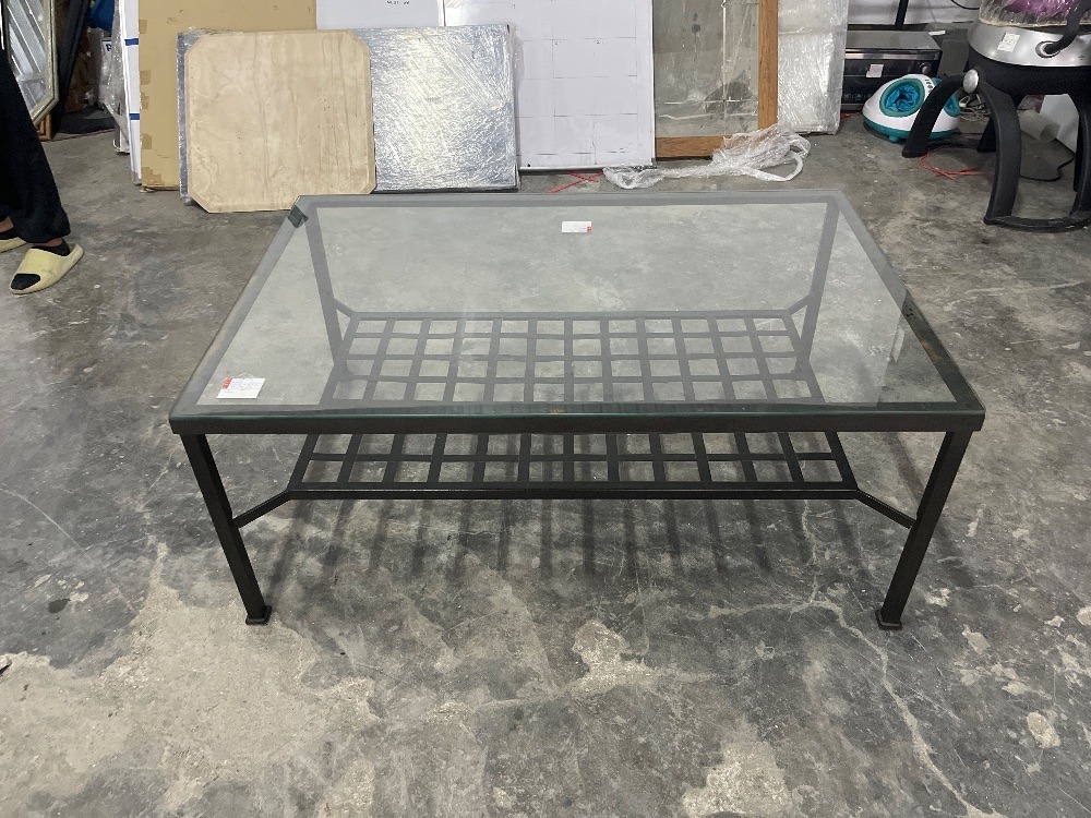 Glass Top Coffee Table with Iron Frame / Meja Kopi Atas Kaca dengan ...