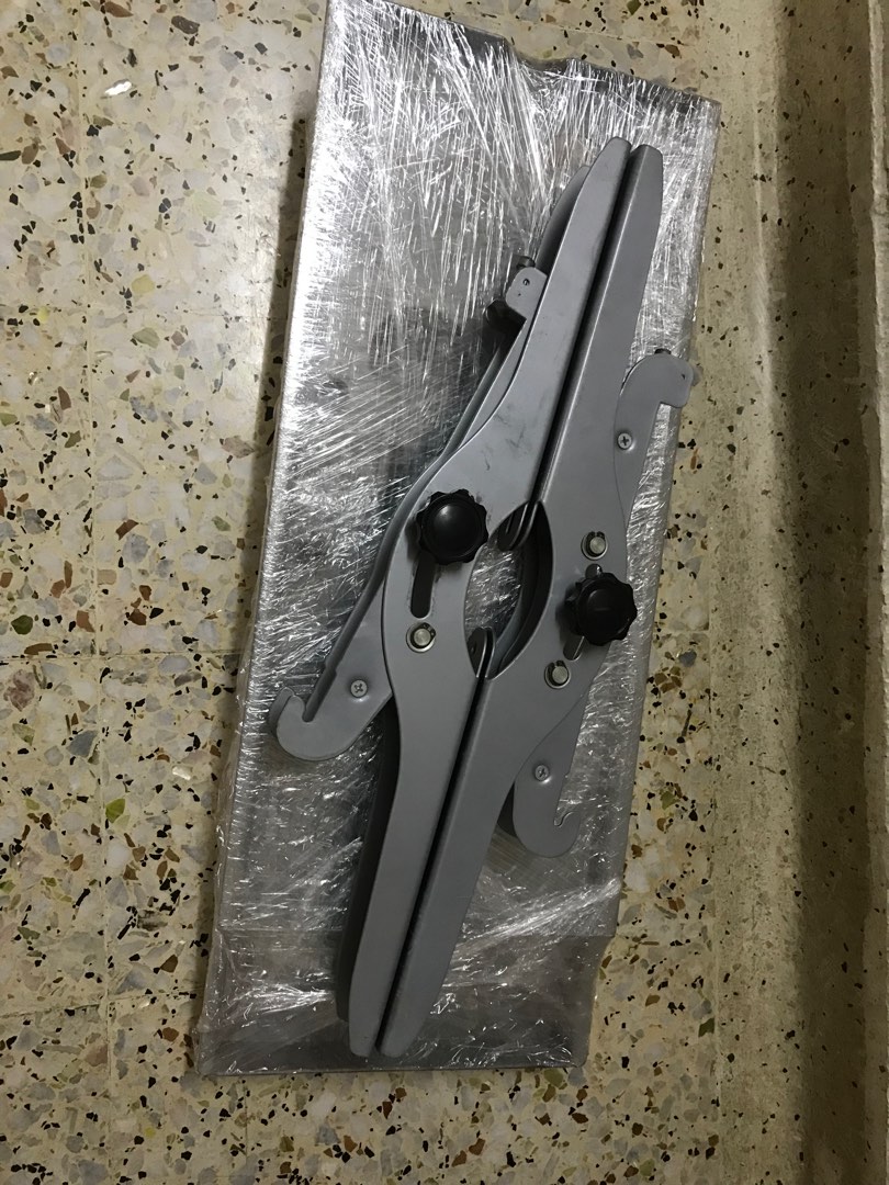 Heavy duty Wall mount for TV 50 inch above., Furniture & Home Living ...