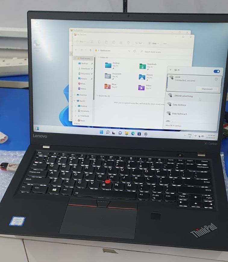 {Mint condition}Lenovo Thinkpad X1 Carbon 5th intel i7 7th gen 16GB RAM ...