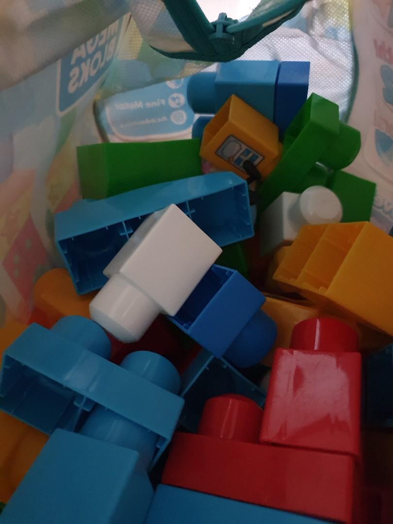 Mega Bloks (150 pieces of blocks), Babies & Kids, Infant Playtime on ...