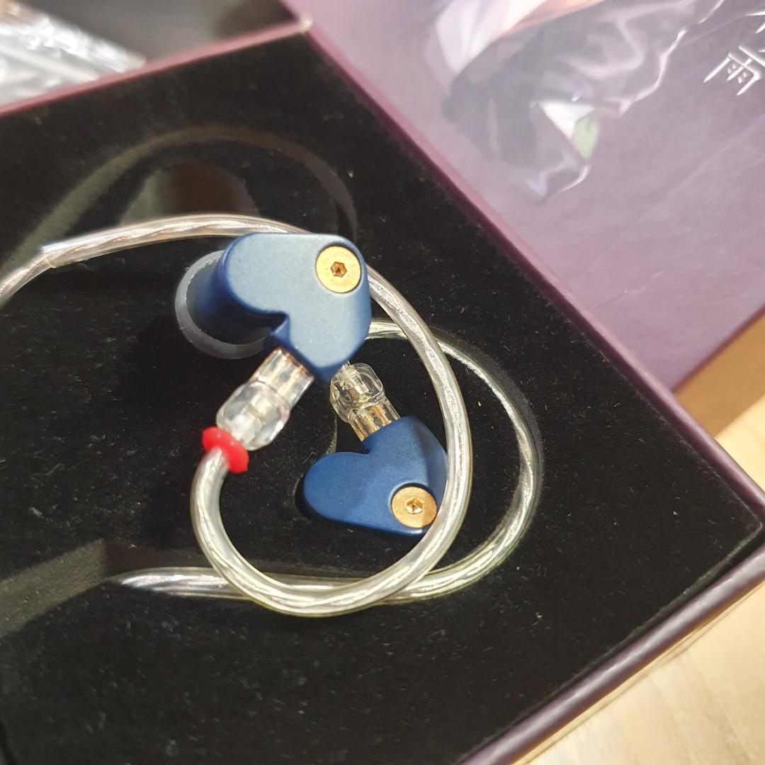MoonDrop SSP In-Ear Monitors, Audio, Earphones on Carousell