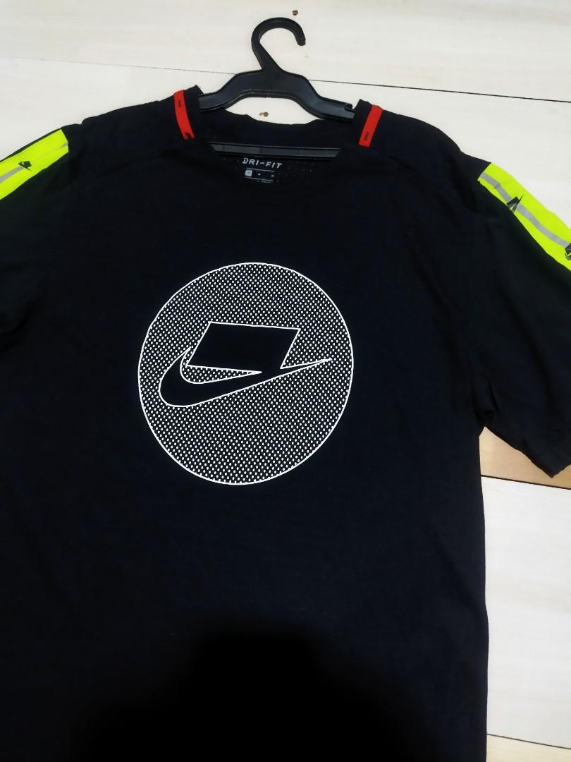 Nike blank logo wild running (M), Men's Fashion, Tops & Sets, Tshirts ...