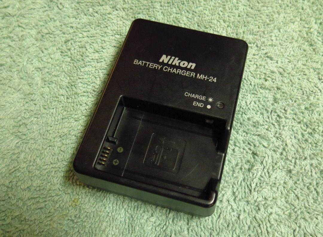 Nikon Battery Charger, Photography, Cameras on Carousell