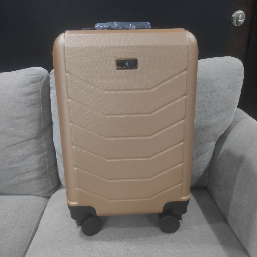 Original Johnnie Walker Luggage, Hobbies & Toys, Travel, Luggage on ...