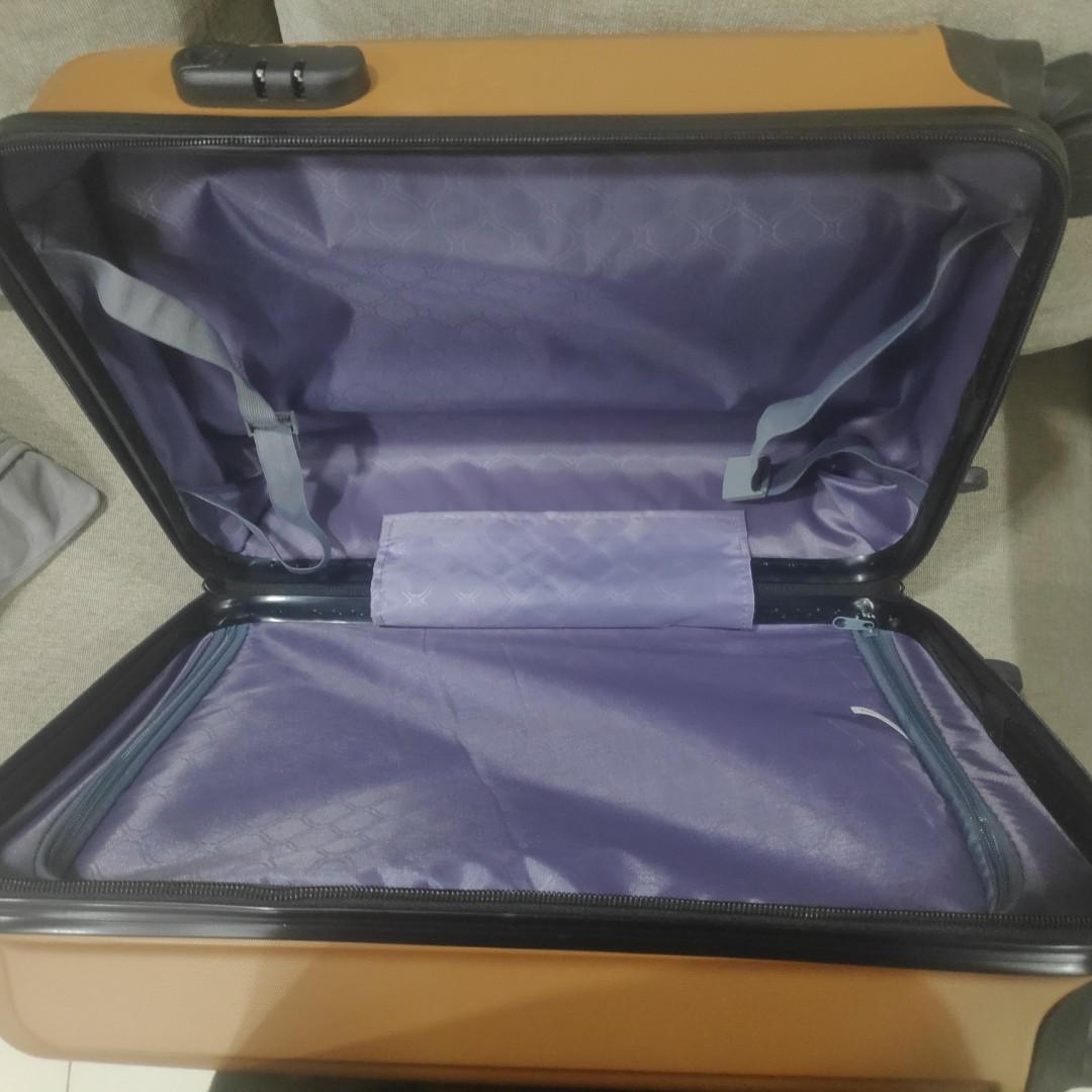 Original Johnnie Walker Luggage, Hobbies & Toys, Travel, Luggage on ...