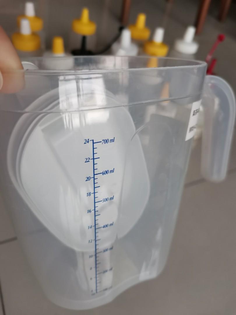 Plastic cylinder powder container 900L and sauce syrup squeezer, TV ...