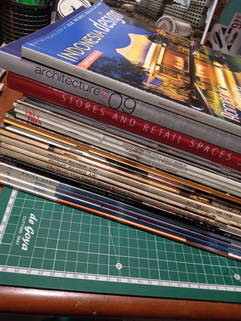 Promo majalah arsitektur, Buku & Alat Tulis, Majalah & Lainnya di Carousell