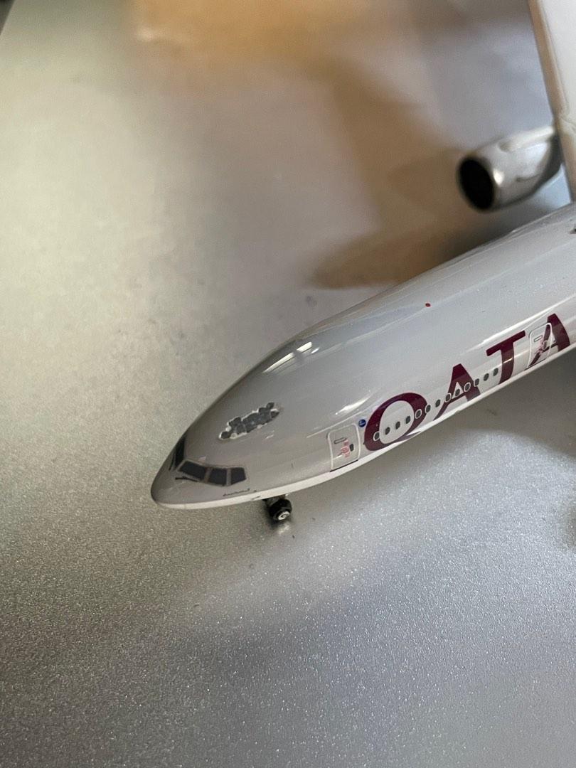 Qatar Airways FCB Livery B777-300ER 1:400 Phoenix Models, Hobbies ...