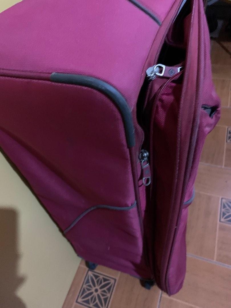 samsonite luggage bag , need replace zipper, Hobbies & Toys, Travel ...