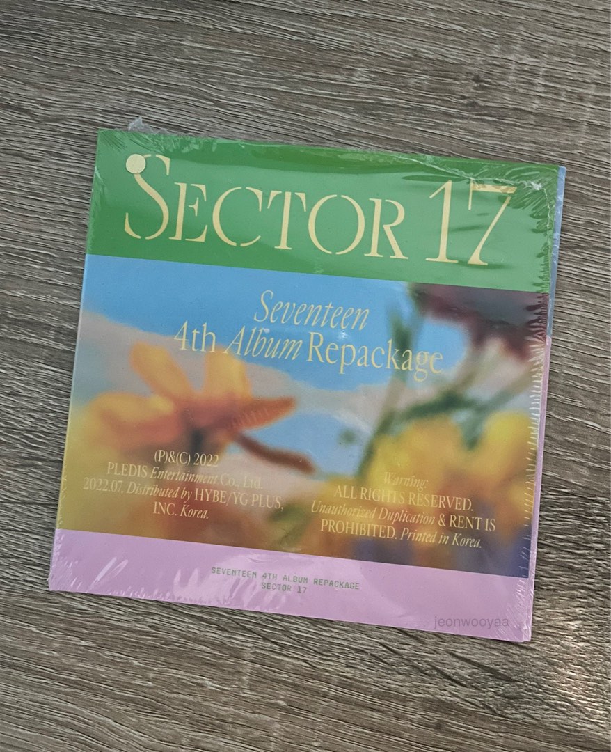 Sector 17 compact ver (wonwoo), Hobbies & Toys, Memorabilia ...