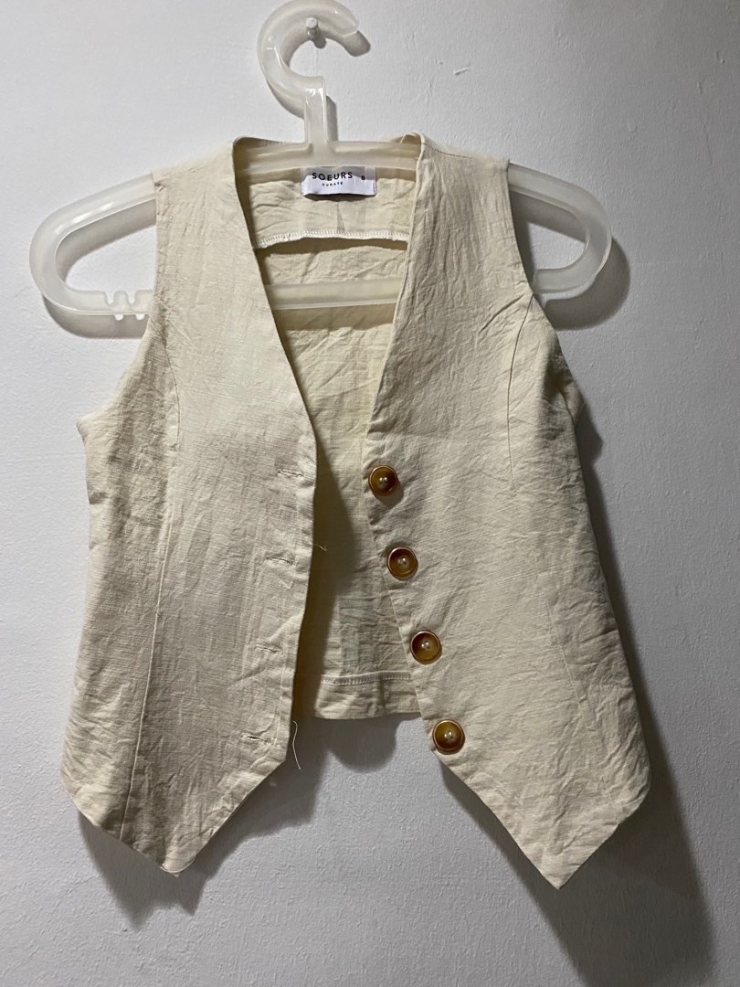 Soeurs Vest Too, Women's Fashion, Tops, Other Tops on Carousell