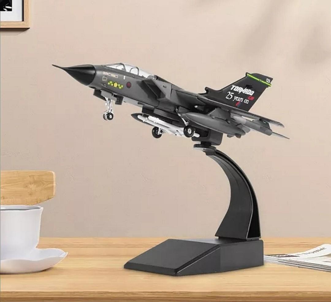 Tornado 1/100 Scale Diecast model, Hobbies & Toys, Toys & Games on ...