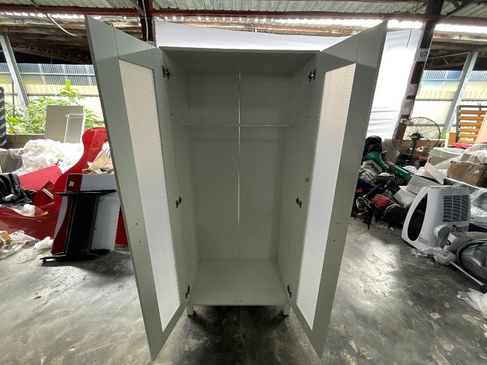 Wooden 2 Door Wardrobe White Colour / Almari Pakaian 2 Pintu Kayu Warna ...