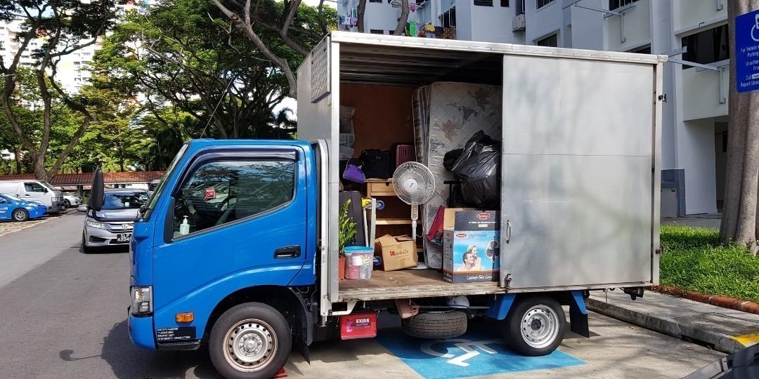 10ft box lorry with truck driver. without manpower, Car Accessories ...