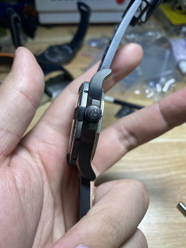 代客售 Breitling 百年靈 復仇者 黑鳥 百年靈機械計時系列V1731110/BD74/109W/M20BASA, 名牌精品, 精品 ...