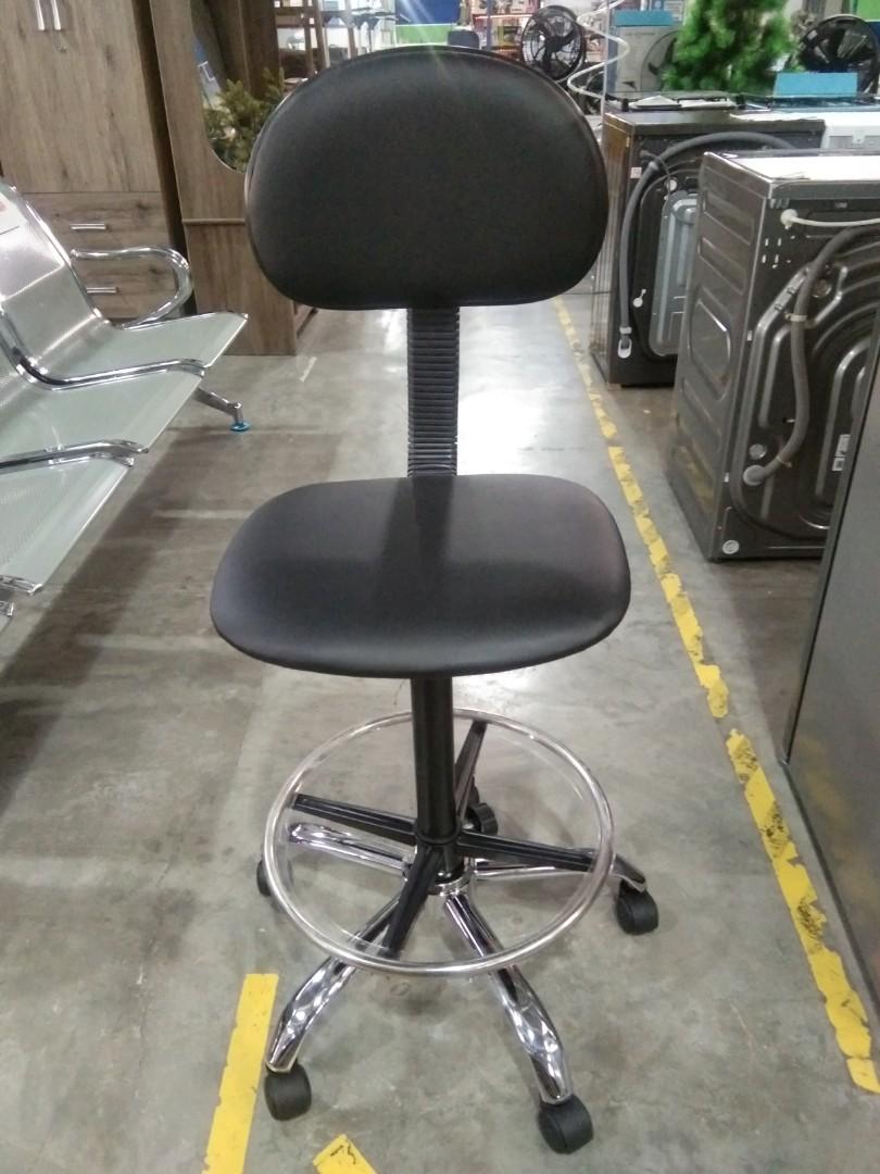 Bank teller chair, Furniture & Home Living, Furniture, Chairs on Carousell