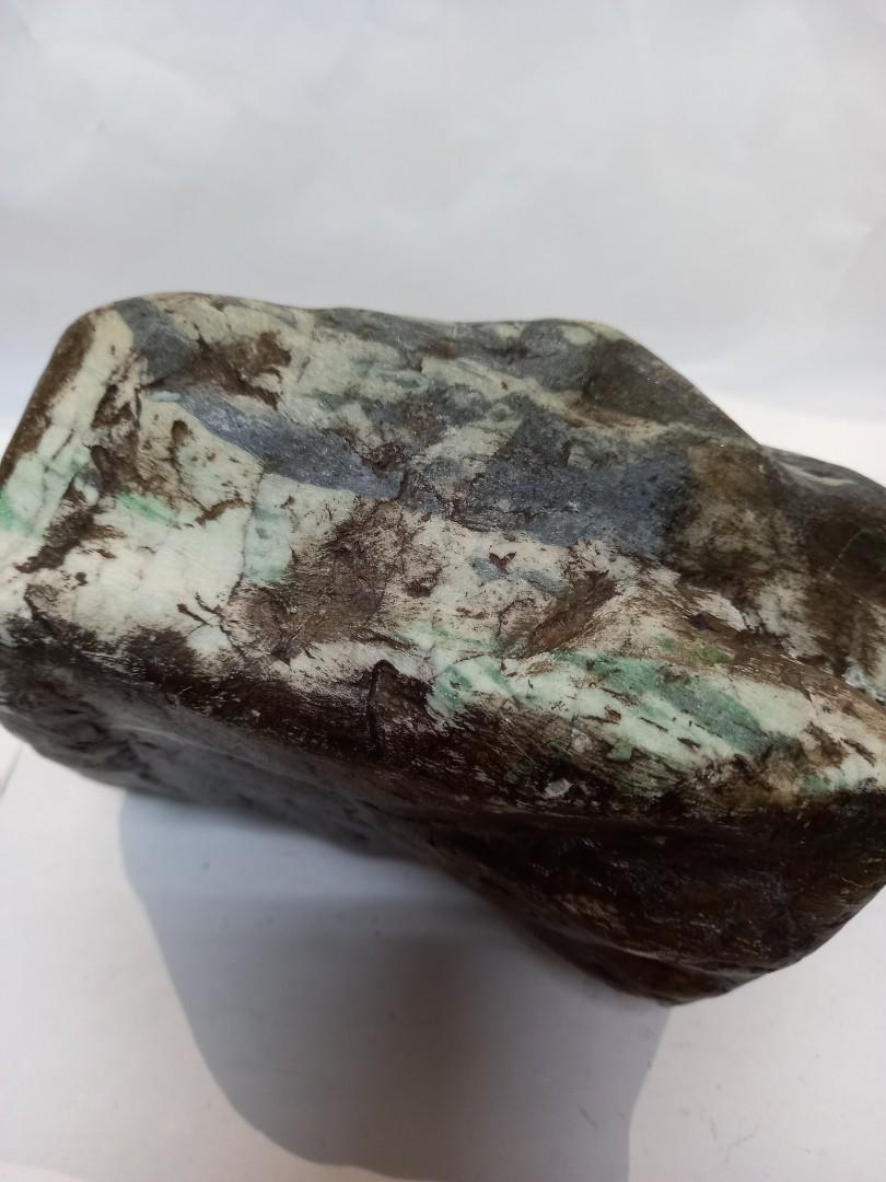 Burmese Raw Emerald Jade Stone Uncut 3kg...100year old, Hobbies & Toys ...