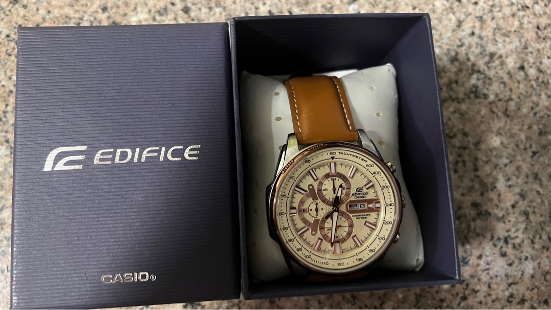 CASIO EDIFICE 549D 1A, 男裝, 手錶及配件, 手錶 - Carousell