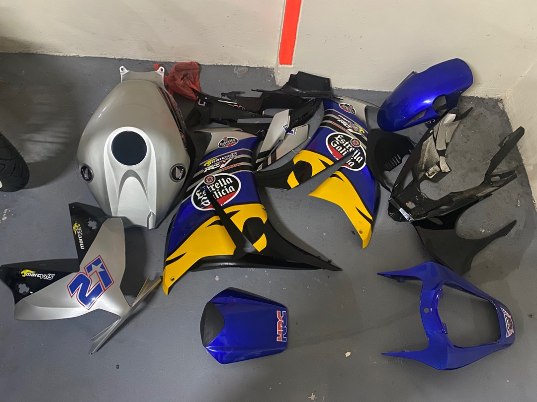 CBR1000RR coverset, Motorcycles, Motorcycle Accessories on Carousell