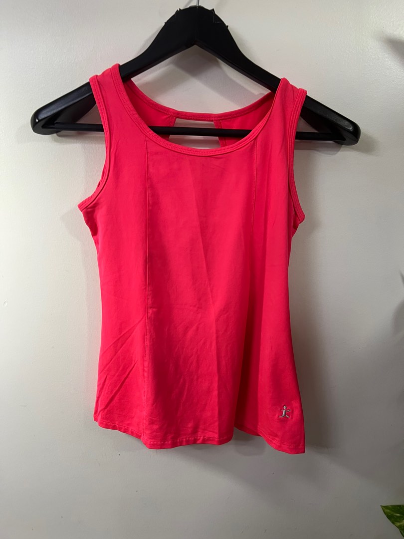 Cool wear tank, Women's Fashion, Activewear on Carousell