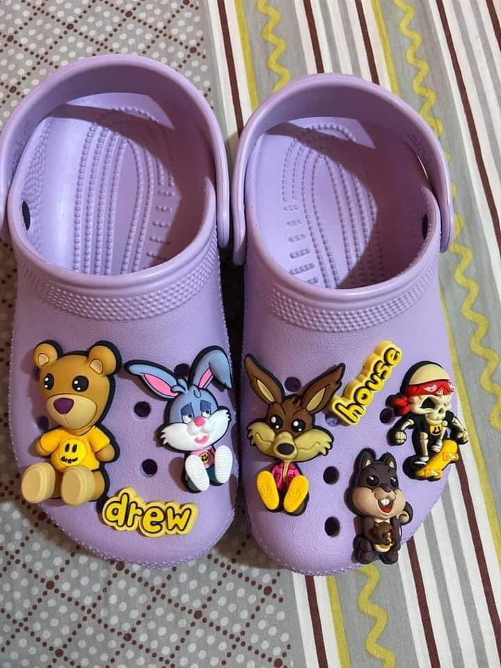 CROCS LAVENDER WITH DREW HOUSE JIBBITZ, Women's Fashion, Footwear ...