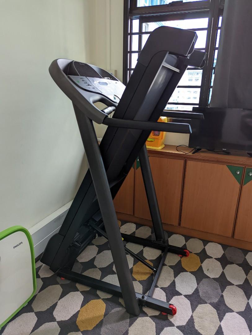 Decathlon Treadmill Domyos T520B, Sports Equipment, Exercise & Fitness ...