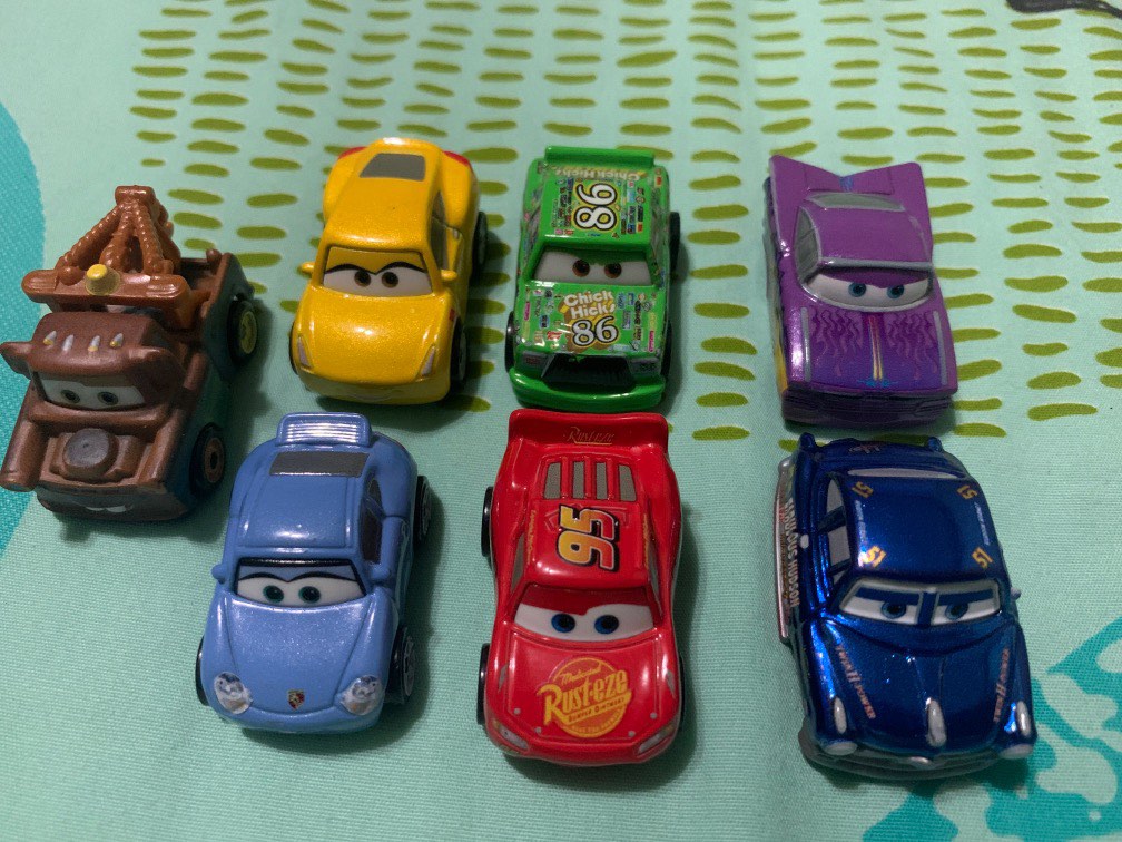 Disney cars mini racers mattel set lightning macqueen mater sally cruz ...