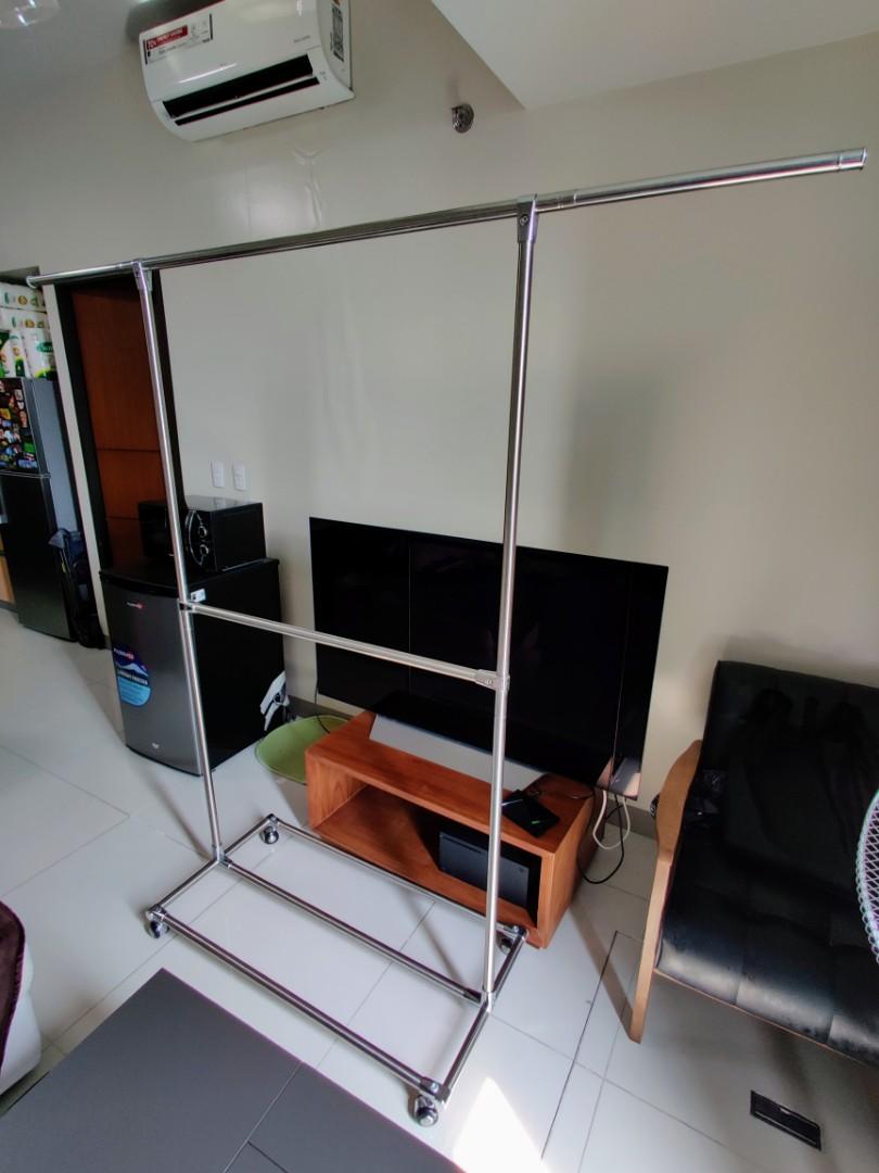 Extendable metal clothes rack stand., Furniture & Home Living, Home ...