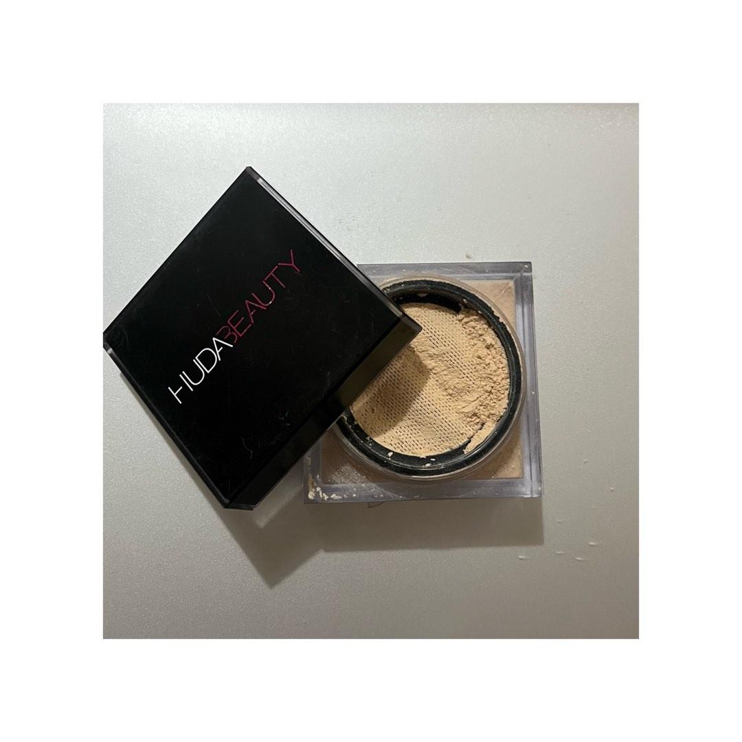 Huda Beauty Loose Powder in Banana Bread, Beauty & Personal Care, Face ...