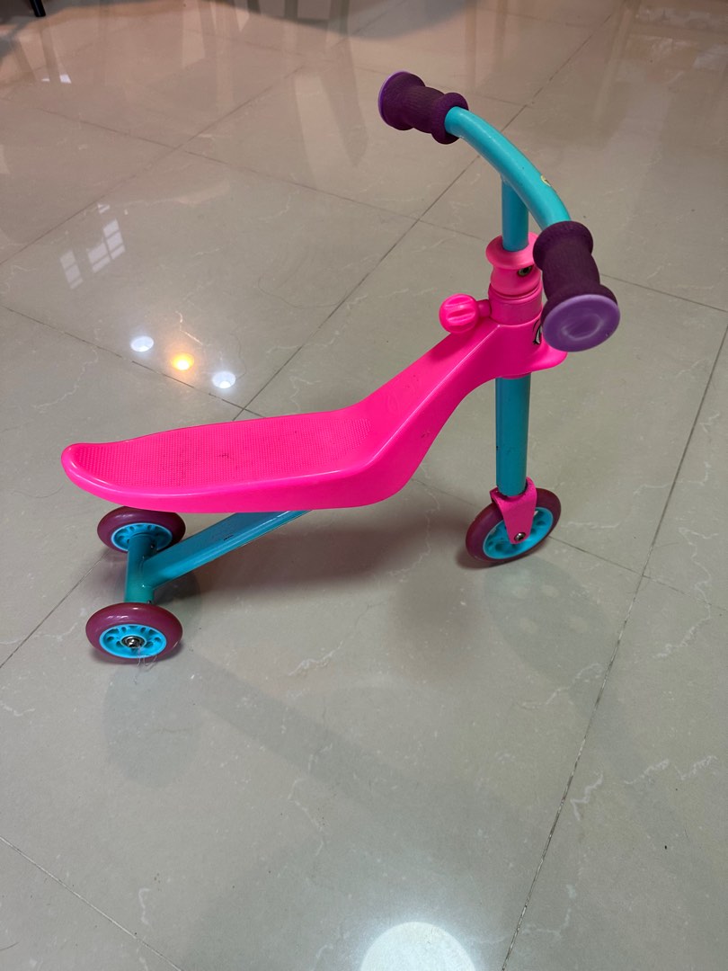 Kids scooter, Babies & Kids, Going Out, Strollers on Carousell