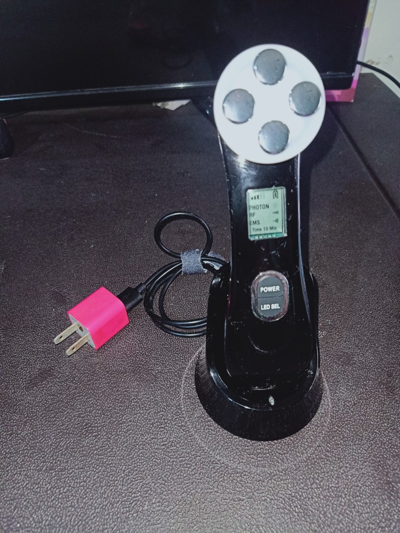 LED photon light for face 5 in 1 from US, Beauty & Personal Care, Face ...