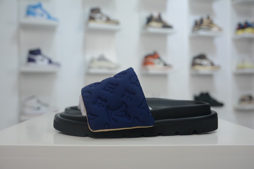 LOUIS VUITTON LV SANDAL/SLIPPER, Men's Fashion, Footwear, Flipflops and ...