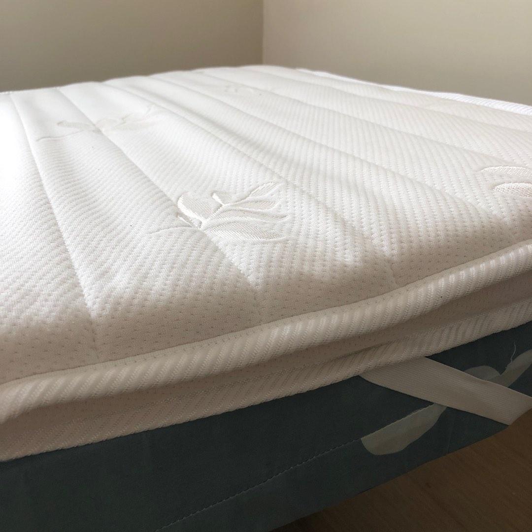 Mandaue Foam Flex Foam Topper, Furniture & Home Living, Furniture, Bed ...