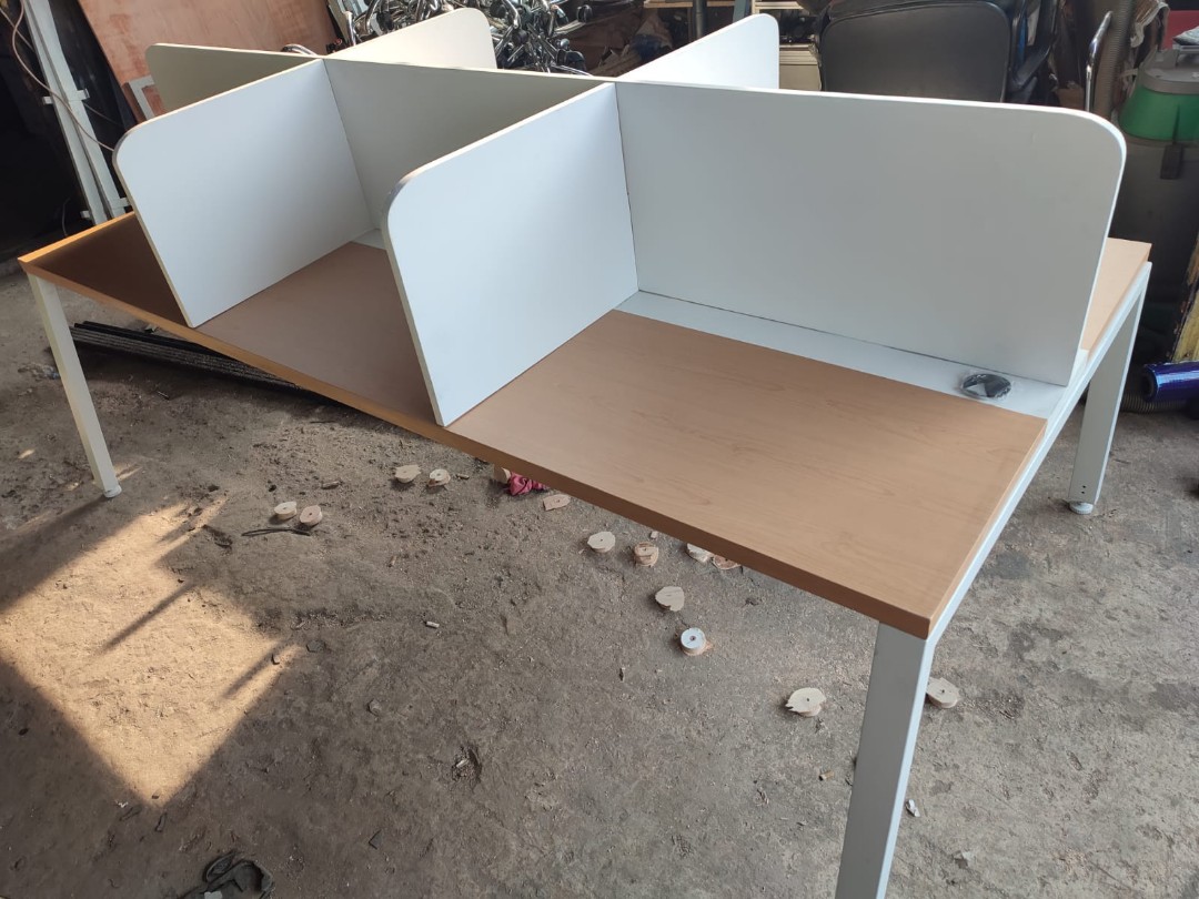 Meja partisi kantor / meja kantor staff partisi, Perabotan Rumah di ...