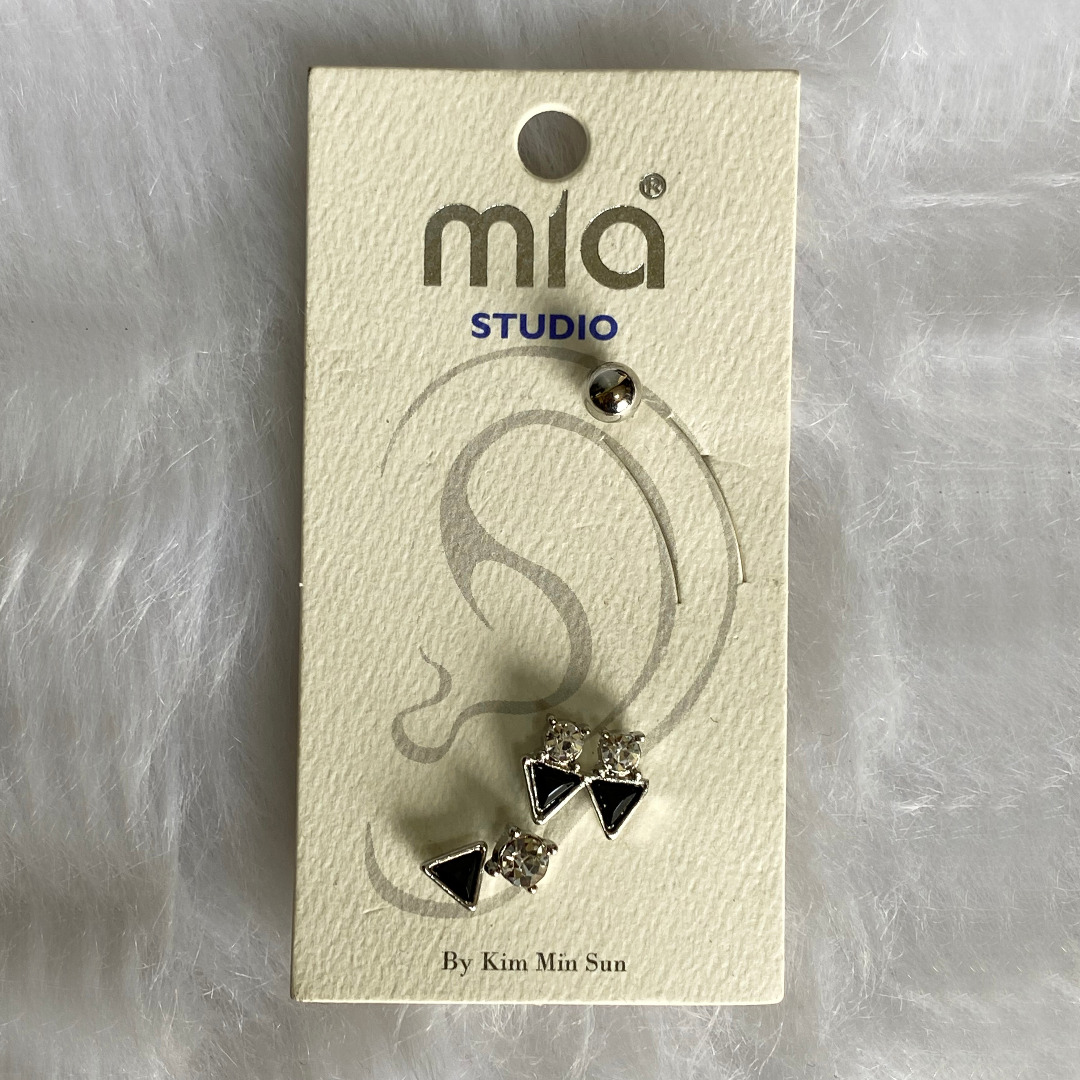 Mia Studio by Kim Min Sun Silver Black Crystal Earrings Set, Women's Fashion, Jewelry ...