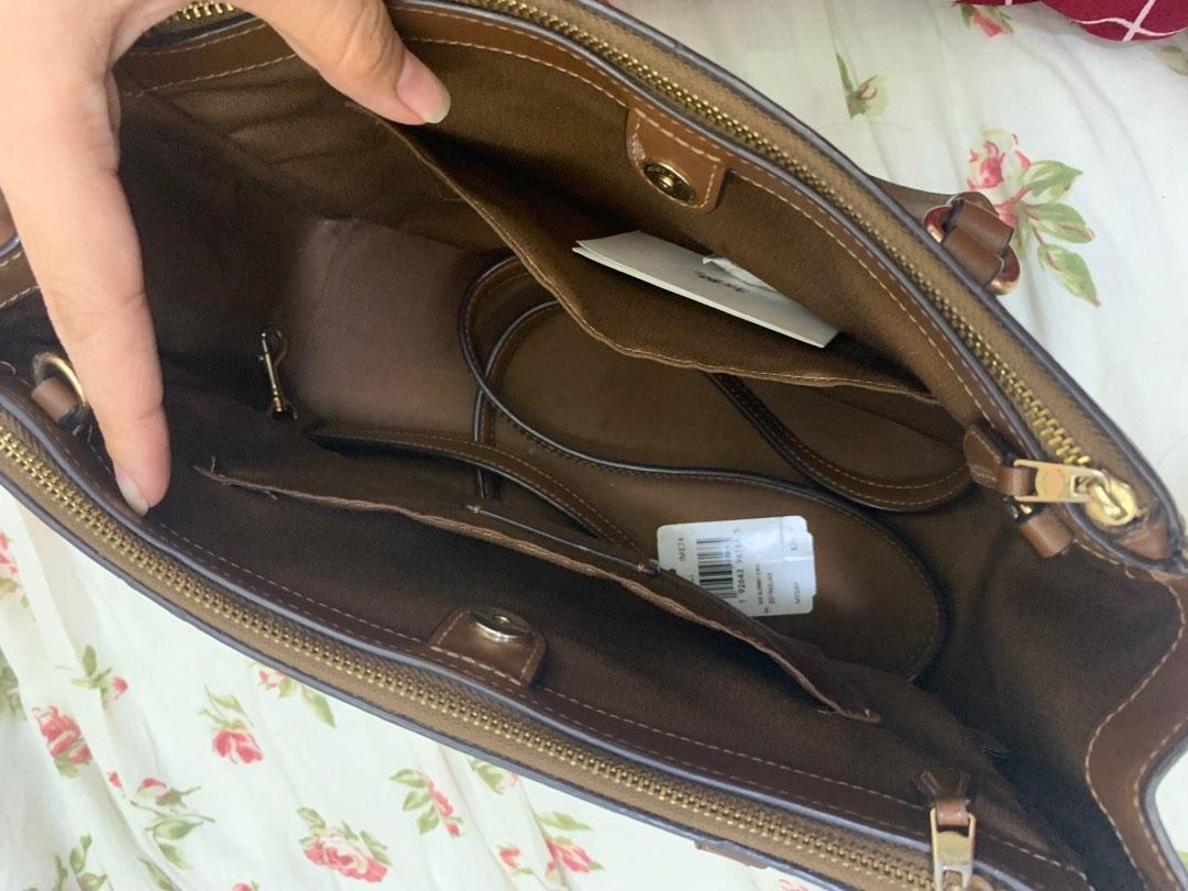 ORIGINAL COACH SIG SURREY CRYL, Luxury, Bags & Wallets on Carousell