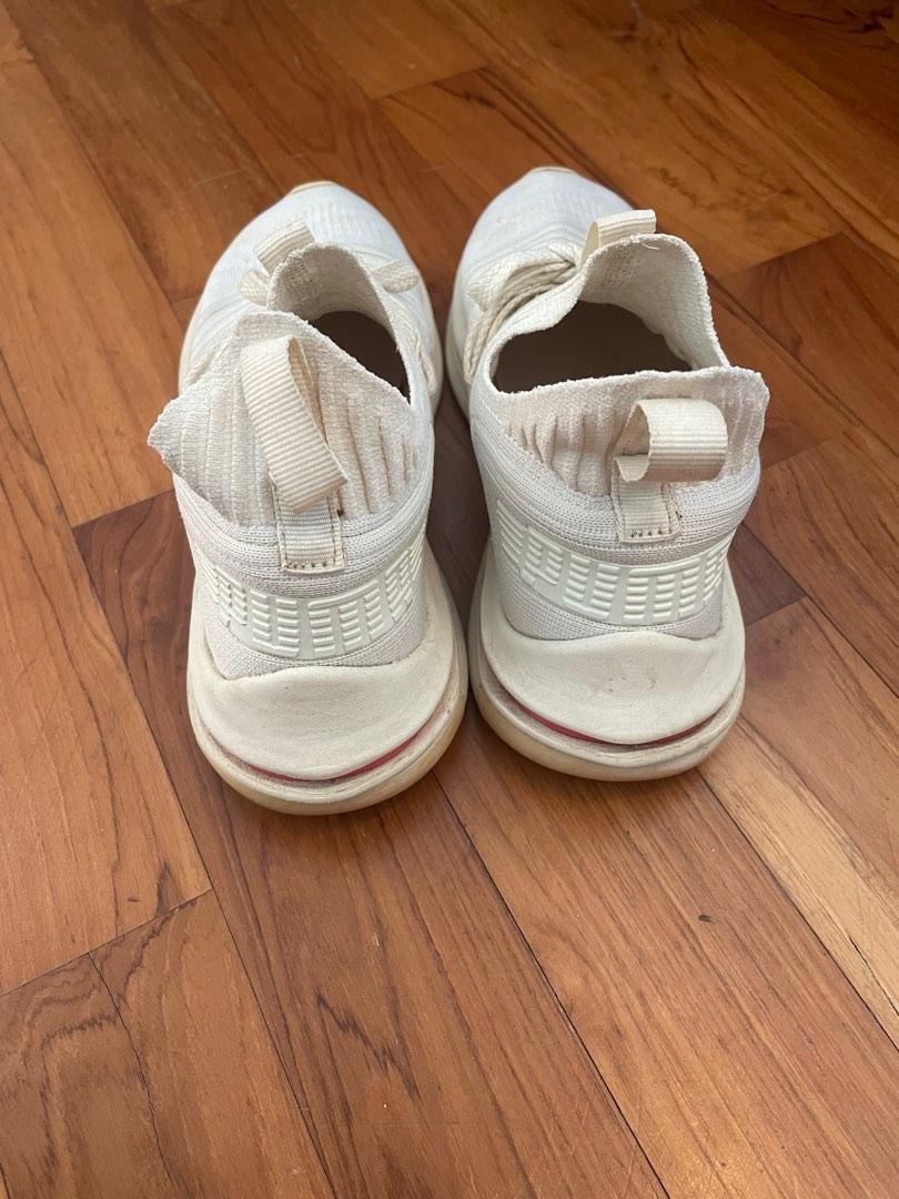 Puma white shoes EU35.5 UK3, Women's Fashion, Footwear, Sneakers on Carousell