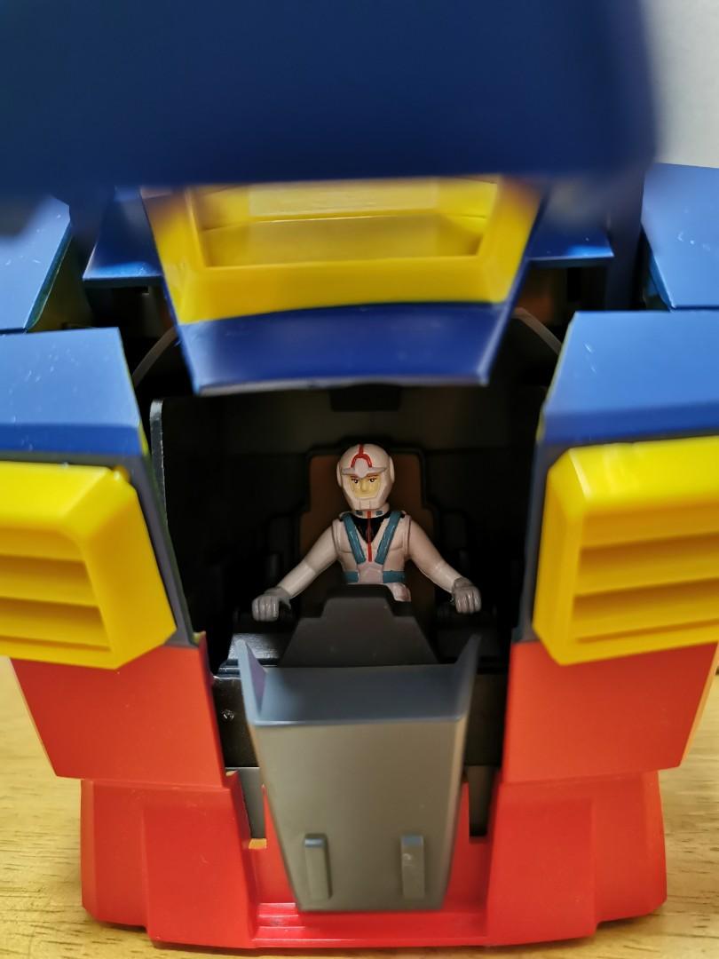 Rare Banpresto 2000 Mobile Suit Gundam Cockpit Bank RX-78-2, Hobbies ...
