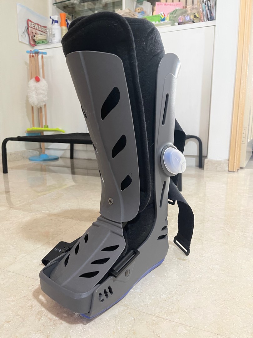 Rehabilitation Orthopedic boot, Health & Nutrition, Braces, Support ...